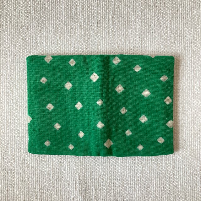 型染め カードケース「ダイヤドット」 | iichi 日々の暮らしを心地よくするハンドメイドやアンティークのマーケットプレイス