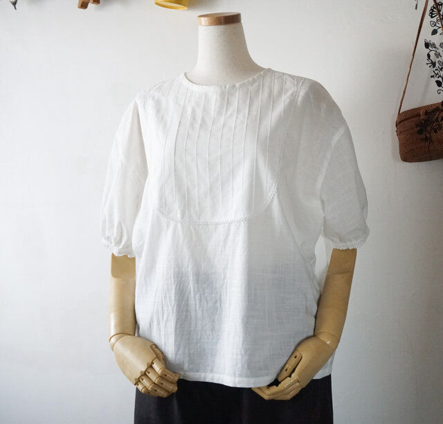 クラシカル風5分袖プルオーバー（オフcol） | iichi 日々の暮らしを心地よくするハンドメイドやアンティークのマーケットプレイス