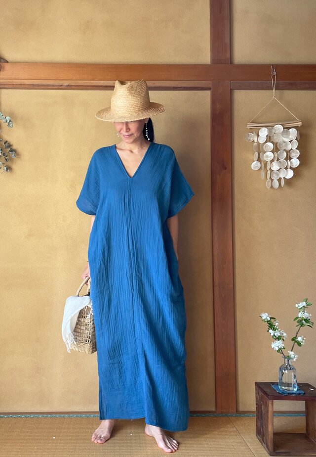 Double Gauze Tao Kaftan in Indigo/ ダブルガーゼカフタン藍染め | iichi 日々の暮らしを心地よくするハンドメイドやアンティークのマーケットプレイス