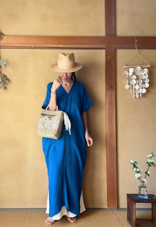 Double Gauze Tao Kaftan in Indigo/ ダブルガーゼカフタン藍染め | iichi 日々の暮らしを心地よくするハンドメイドやアンティークのマーケットプレイス