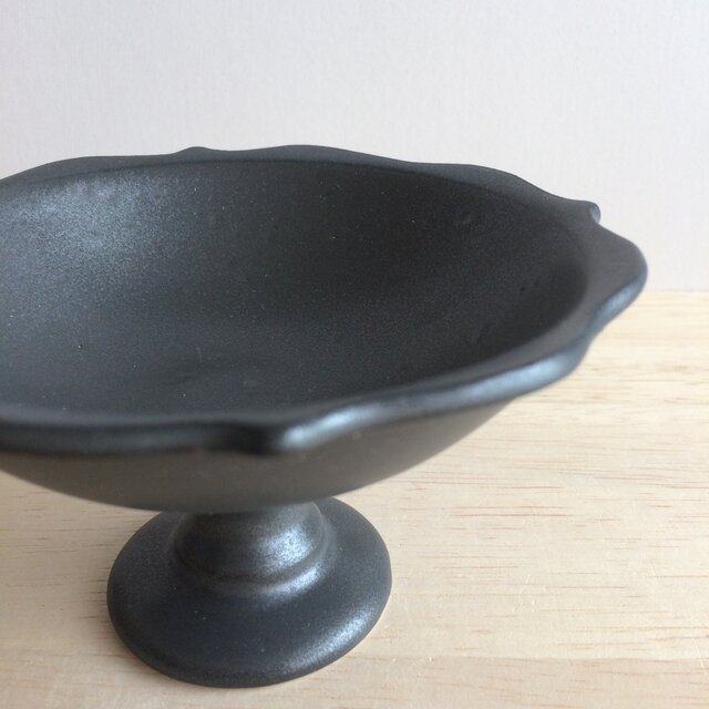 稜花ミニコンポート（黒） | iichi 日々の暮らしを心地よくするハンドメイドやアンティークのマーケットプレイス