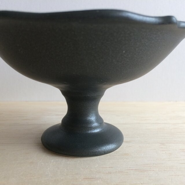 稜花ミニコンポート（黒） | iichi 日々の暮らしを心地よくするハンドメイドやアンティークのマーケットプレイス