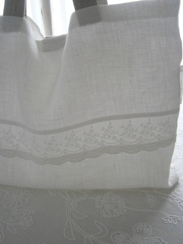 刺繍lace×linen ToteBag | iichi 日々の暮らしを心地よくするハンドメイドやアンティークのマーケットプレイス