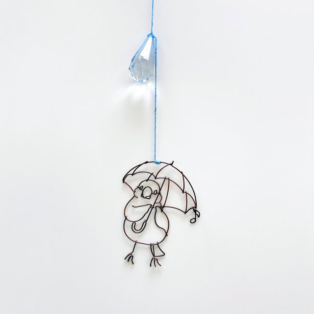 雨が大好きな文鳥の雨粒ガーランド01 | iichi 日々の暮らしを心地よくするハンドメイドやアンティークのマーケットプレイス