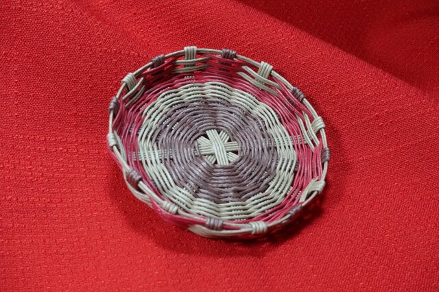 強運コースター ニコースタンタン クラフトバンド雑貨 お守り ギフトにも | iichi 日々の暮らしを心地よくするハンドメイドやアンティークのマーケットプレイス