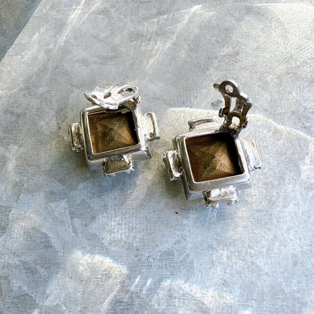 Y1142-ヴィンテージイヤリング U.S.A. 1970s Clear Crystal Square Glass | iichi 日々の暮らしを心地よくするハンドメイドやアンティークの ...