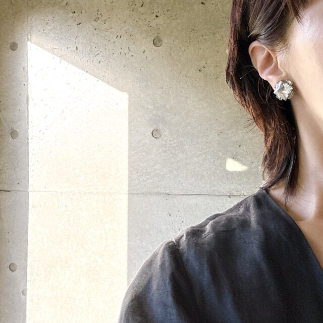 Y1142-ヴィンテージイヤリング U.S.A. 1970s Clear Crystal Square Glass | iichi 日々の暮らしを心地よくするハンドメイドやアンティークの ...