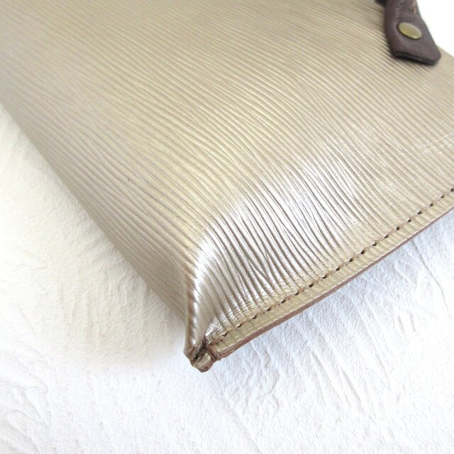 バッグインにも使えて小さくお出掛け♪《牛革》ミニマルトート・ブロンズ・072 | iichi 日々の暮らしを心地よくするハンドメイドやアンティークのマーケットプレイス