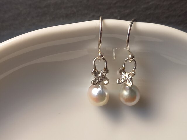 Utoka ☆ silver 金木犀 とあこやパール ピアス | iichi 日々の暮らしを心地よくするハンドメイドやアンティークのマーケットプレイス
