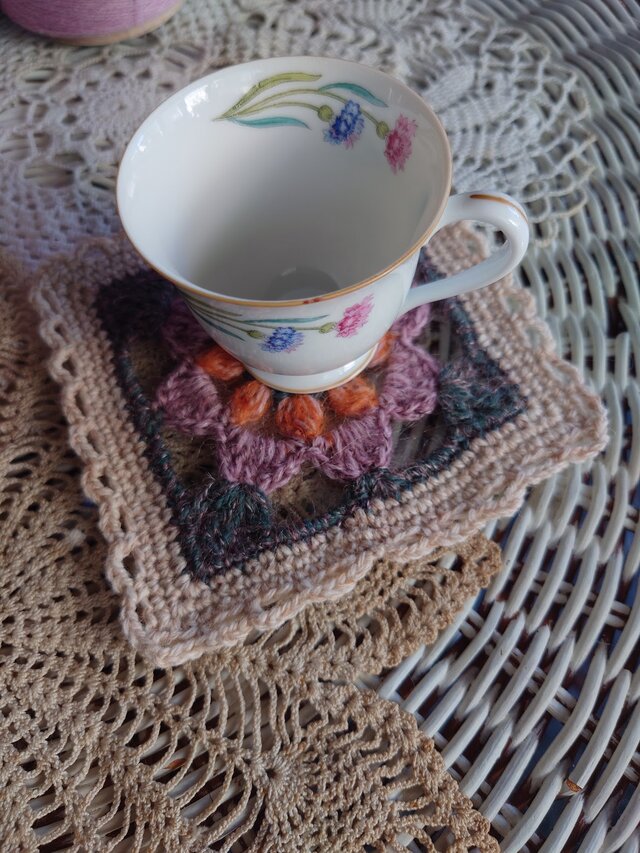 フラワーコースター ポットマット（I） | iichi 日々の暮らしを心地よくするハンドメイドやアンティークのマーケットプレイス