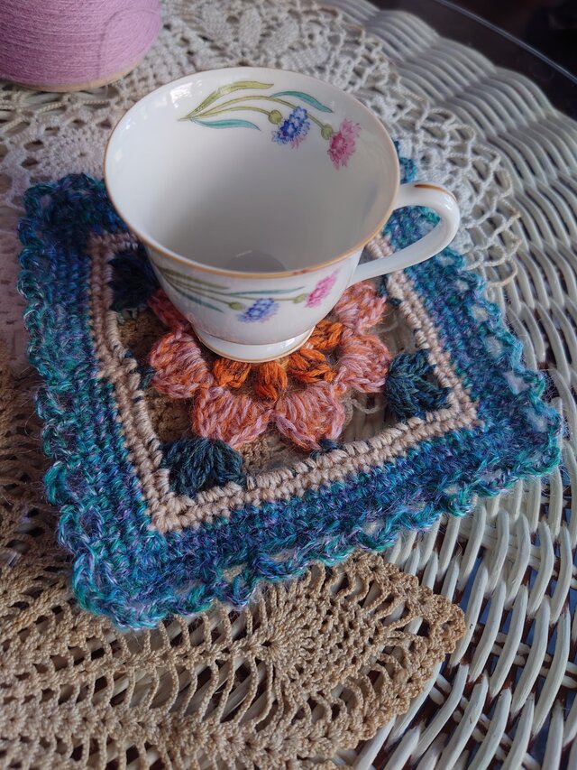 フラワーコースター ポットマット（L） | iichi 日々の暮らしを心地よくするハンドメイドやアンティークのマーケットプレイス