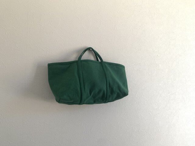 帆布 よこながTOTE (S) 常盤緑 | iichi 日々の暮らしを心地よくするハンドメイドやアンティークのマーケットプレイス