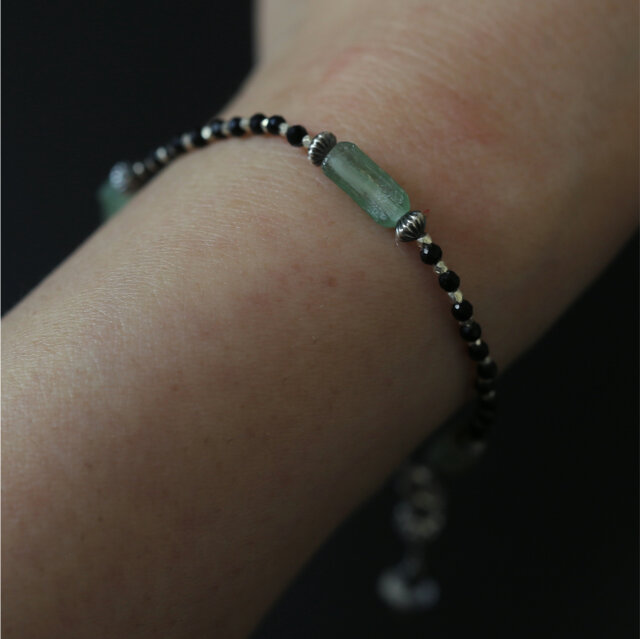 【送料無料】カレンシルバーブレスレット【b_ks_h_104】 | iichi 日々の暮らしを心地よくするハンドメイドやアンティークのマーケットプレイス