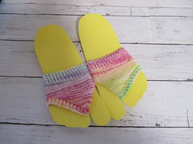 手編みトングソックス Schoeller+Stahl Fortissima Cotton Miami 101 | iichi 日々の暮らしを心地よくするハンドメイドやアンティークのマーケットプレイス