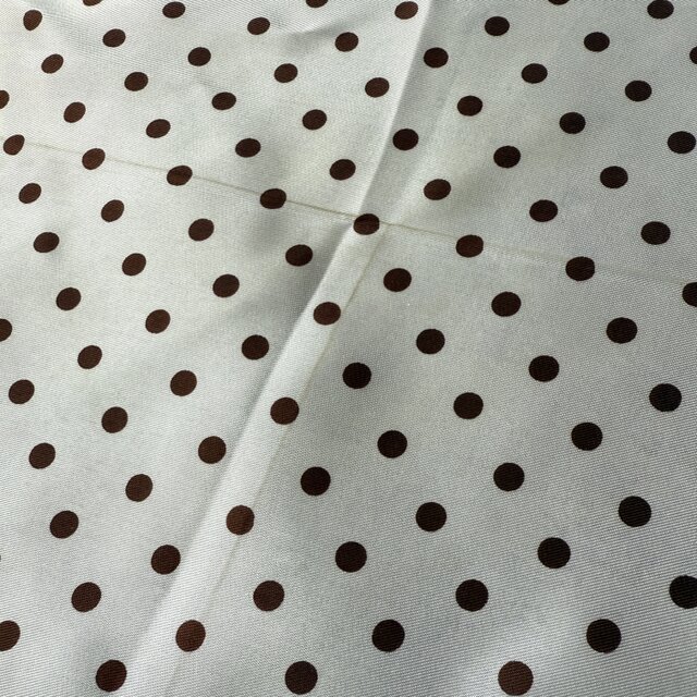 SC13-ヴィンテージスカーフ Italy 1980s Polka Dot White Brown Acetate 27" | iichi 日々の暮らしを心地よくするハンドメイドやアンティーク ...