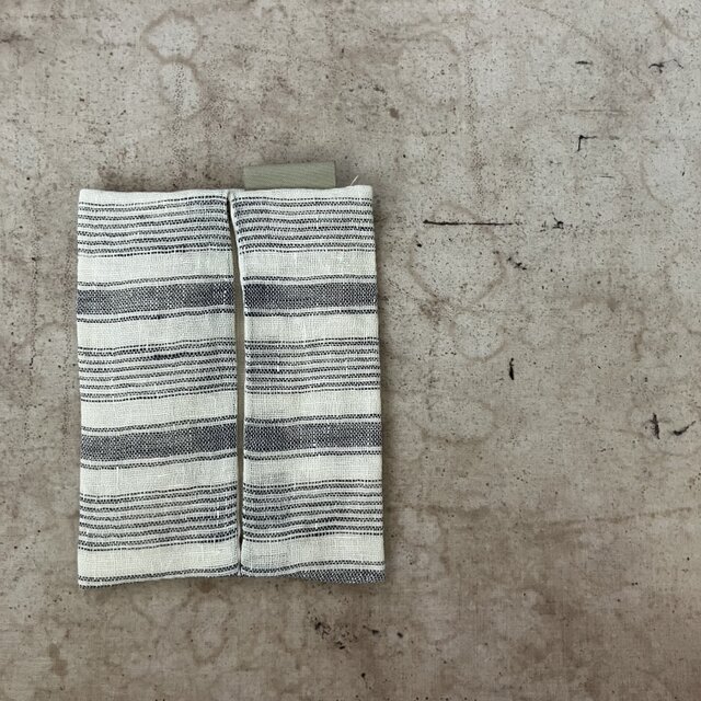 リネンのティッシュケース(635) | iichi 日々の暮らしを心地よくするハンドメイドやアンティークのマーケットプレイス