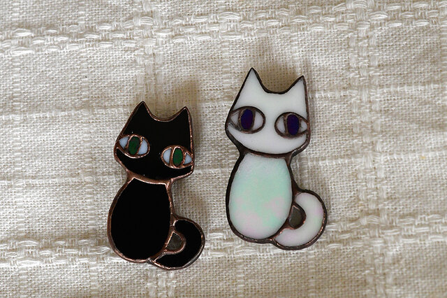 シュヴァルツ ブローチ | iichi 日々の暮らしを心地よくするハンドメイドやアンティークのマーケットプレイス