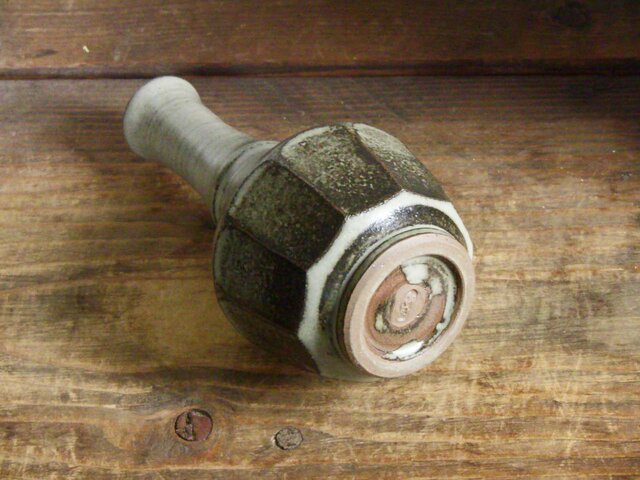 面取一輪挿し（新蘭越） | iichi 日々の暮らしを心地よくするハンドメイドやアンティークのマーケットプレイス