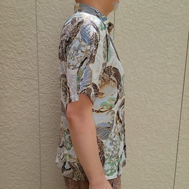 半袖和柄シャツ（鷹柄図） | iichi 日々の暮らしを心地よくするハンドメイドやアンティークのマーケットプレイス