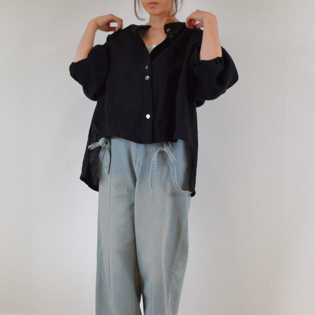 やわらかリネン100％ バンドカラー ギャザースリーブ ブラウス/ ブラック 黒 | iichi 日々の暮らしを心地よくするハンドメイドやアンティークのマーケットプレイス