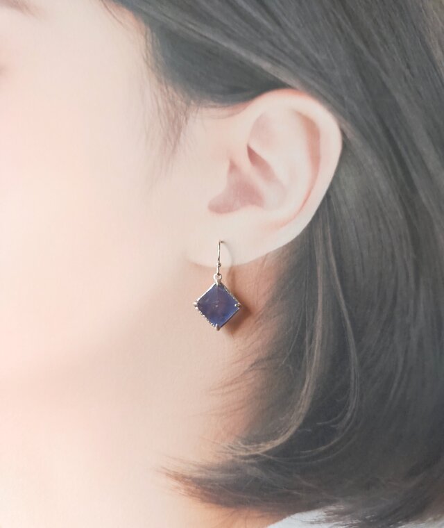 紫陽花 フローライト＊925 pierce | iichi 日々の暮らしを心地よくするハンドメイドやアンティークのマーケットプレイス