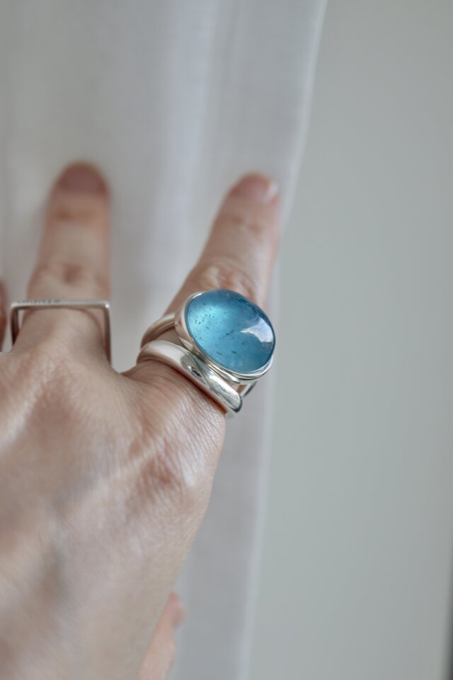 [人魚のaquamarin]ring | iichi 日々の暮らしを心地よくするハンドメイドやアンティークのマーケットプレイス