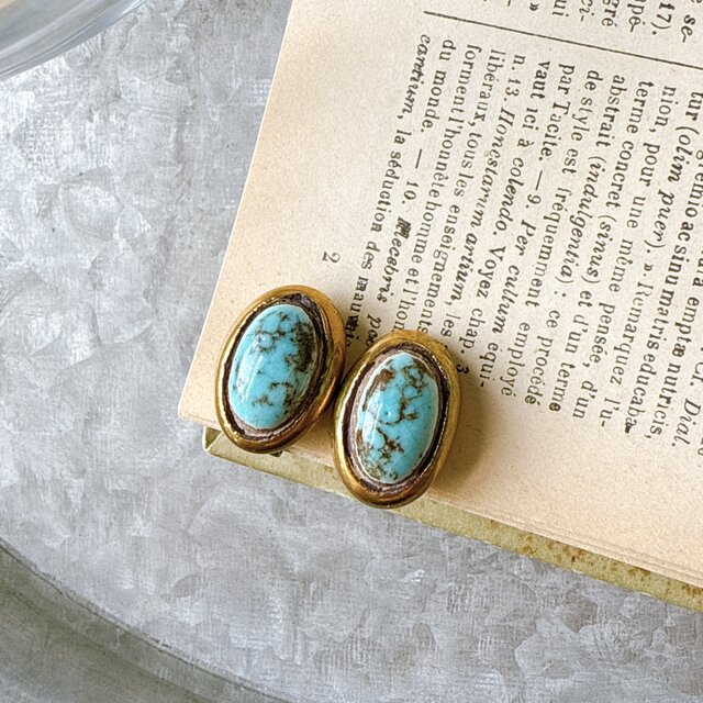 Y1144-ヴィンテージイヤリング U.S.A. 1960〜70s Gold Tone Faux Turquoise | iichi 日々の暮らしを心地よくするハンドメイドやアンティークの ...