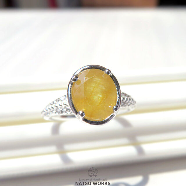サファイア リング / Yellow Sapphire Ring 3 | iichi 日々の暮らしを心地よくするハンドメイドやアンティークのマーケットプレイス