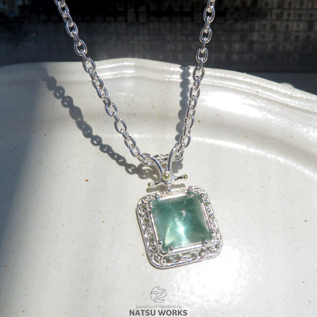 モス アクアマリン ネックレス / Moss Aquamarine with 18k Gold Necklace | iichi 日々の暮らしを心地よくするハンドメイドやアンティークの ...