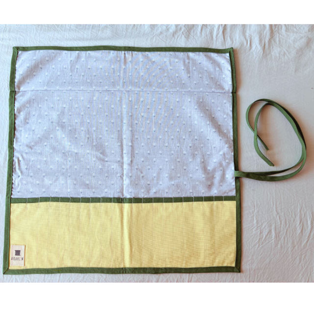 【送料無料】棒針ケース「Needle roll」— Simple is best — | iichi 日々の暮らしを心地よくするハンドメイドやアンティークのマーケットプレイス