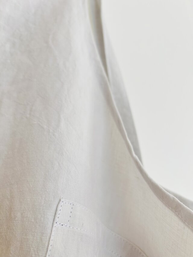 天日干しリネンエプロン 白 long | iichi 日々の暮らしを心地よくするハンドメイドやアンティークのマーケットプレイス