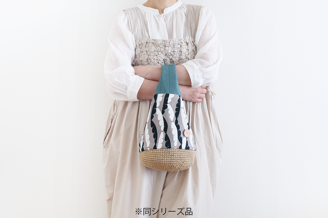 麻クロッシェのかごバッグ_S "flower_SG" | iichi 日々の暮らしを心地よくするハンドメイドやアンティークのマーケットプレイス