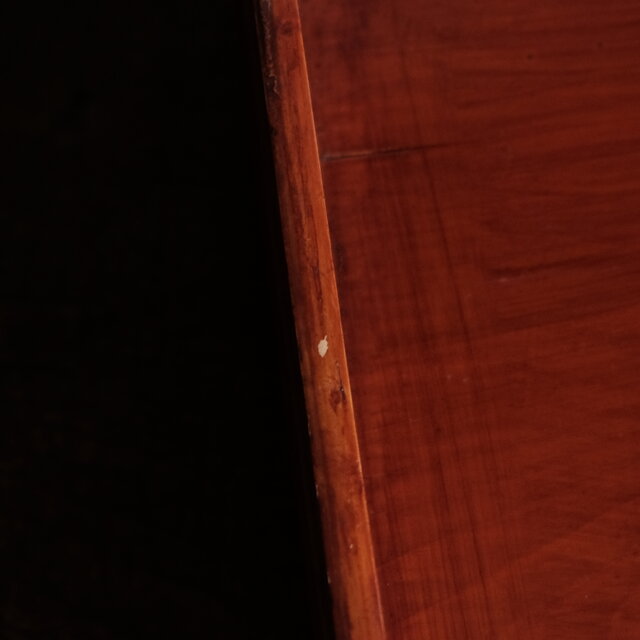 鮮やかな色合い 木目も素敵。漆塗り時代盆 古物 古民家 骨董・antiques 明治期 i1 | iichi 日々の暮らしを心地よくするハンドメイドやアンティークのマーケットプレイス