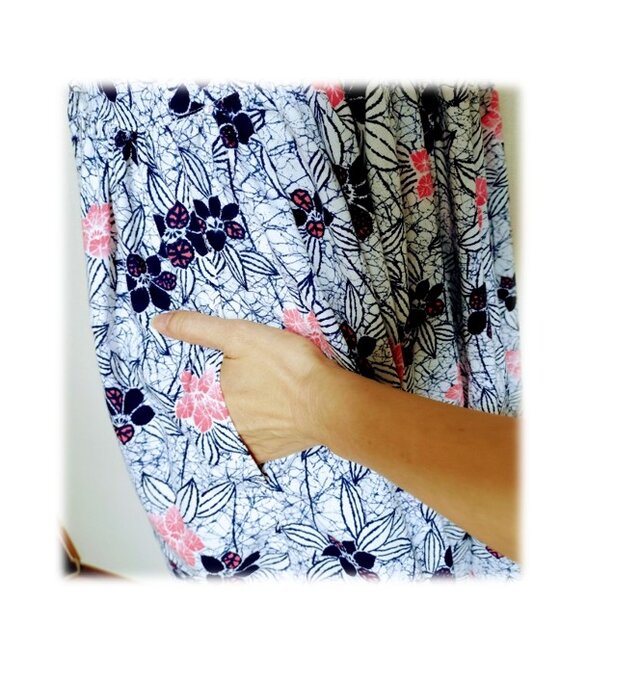 431 1点物 抜き衿レトロワンピース デッドストック浴衣地 昭和レトロ イタリアンカラ― 涼しい 夏のお出かけ | iichi 日々の暮らしを心地よくするハンドメイドやアンティークの ...