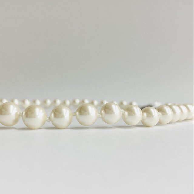 ガラスパールグラデーションオールノットネックレス/6x10mm約43cm/クリーム/R/made in japan | iichi 日々の暮らしを心地よくするハンドメイドやアンティークの ...