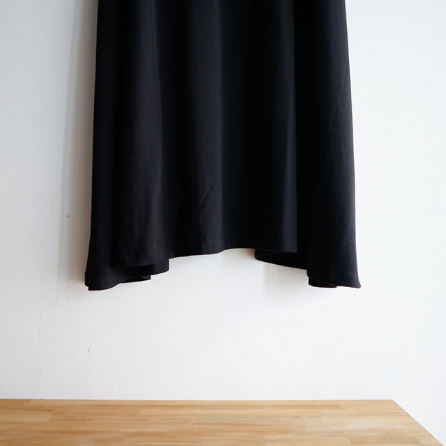 FRECKLE｜organic cotton cut and sew long one piece/black robe | iichi 日々の暮らしを心地よくするハンドメイドやアンティークの ...