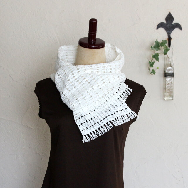 コットン100％チクチクしない手織りのレイシーストール【ホワイト】 | iichi 日々の暮らしを心地よくするハンドメイドやアンティークのマーケットプレイス