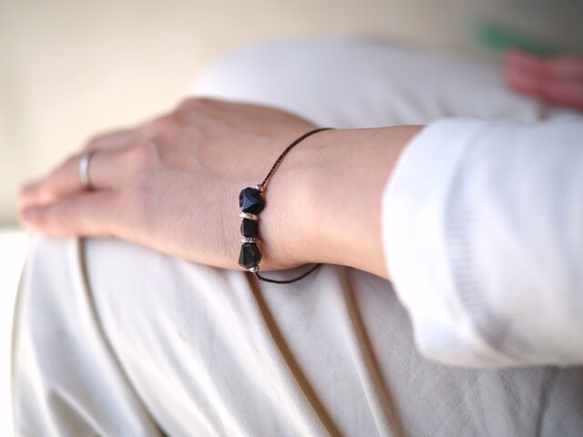 -Sugilite- code bracelet | iichi 日々の暮らしを心地よくするハンドメイドやアンティークのマーケットプレイス