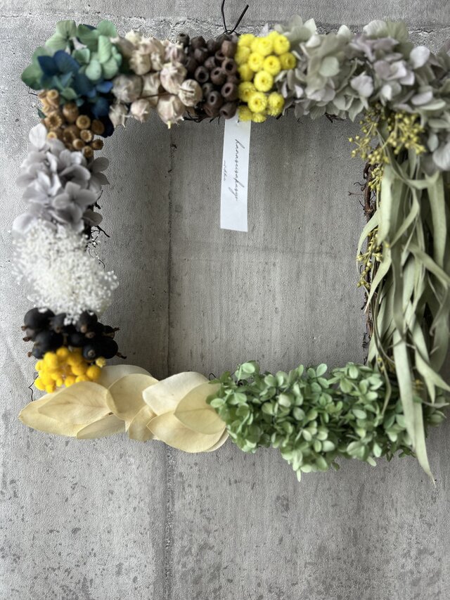 W25044 10種の植物のスクエアリース | iichi 日々の暮らしを心地よくするハンドメイドやアンティークのマーケットプレイス