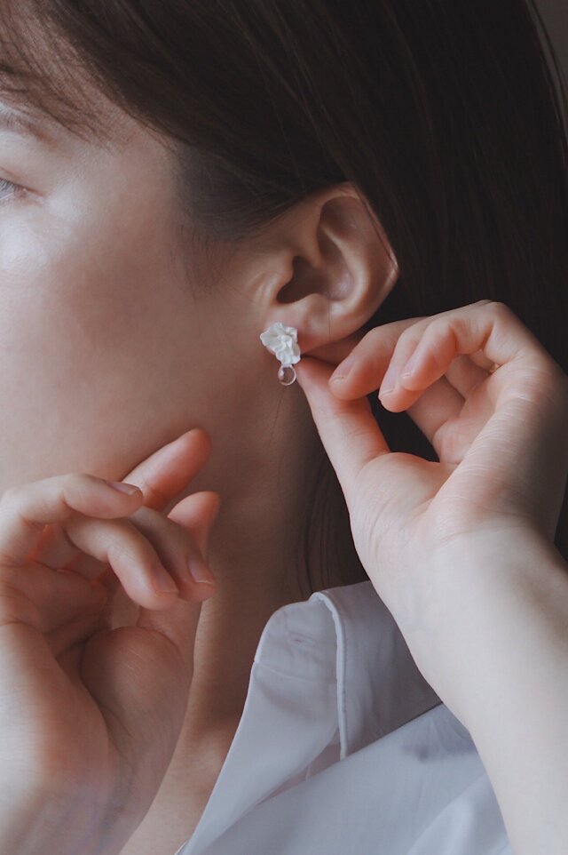 Geselle Studs | iichi 日々の暮らしを心地よくするハンドメイドやアンティークのマーケットプレイス