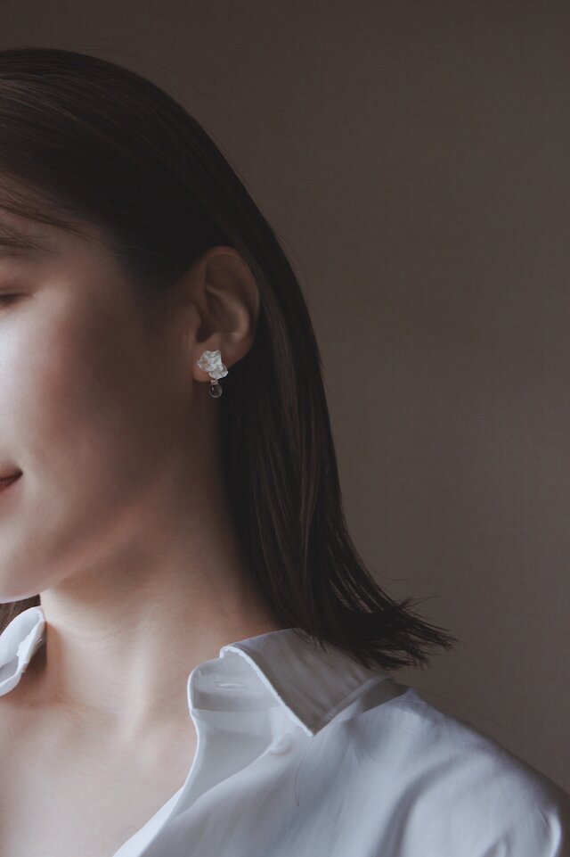 Geselle Studs | iichi 日々の暮らしを心地よくするハンドメイドやアンティークのマーケットプレイス