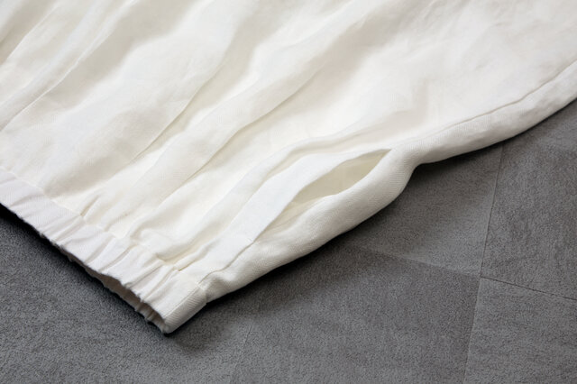 #507タックギャザースカート(白) | iichi 日々の暮らしを心地よくするハンドメイドやアンティークのマーケットプレイス