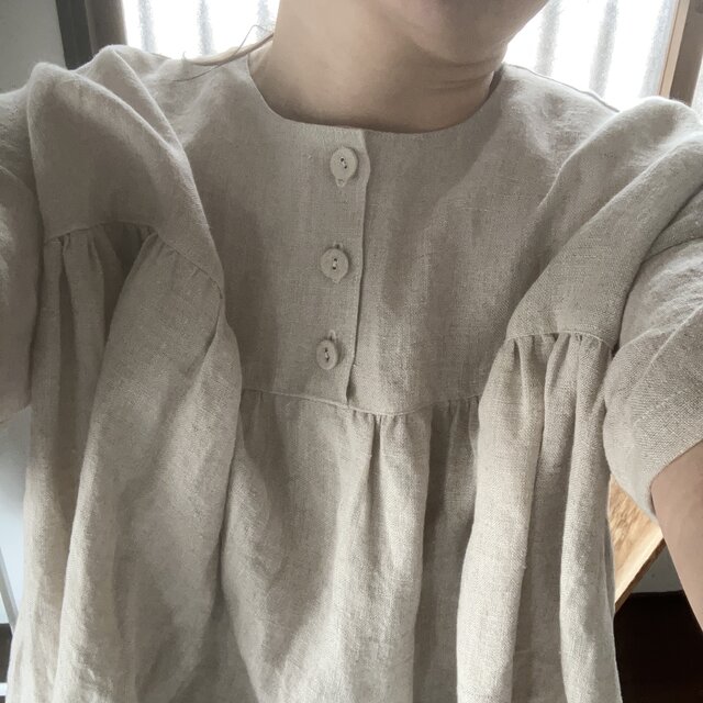 生成りリネンのトップス(107) | iichi 日々の暮らしを心地よくするハンドメイドやアンティークのマーケットプレイス
