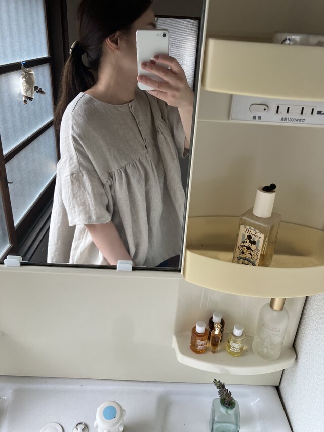 生成りリネンのトップス(107) | iichi 日々の暮らしを心地よくするハンドメイドやアンティークのマーケットプレイス