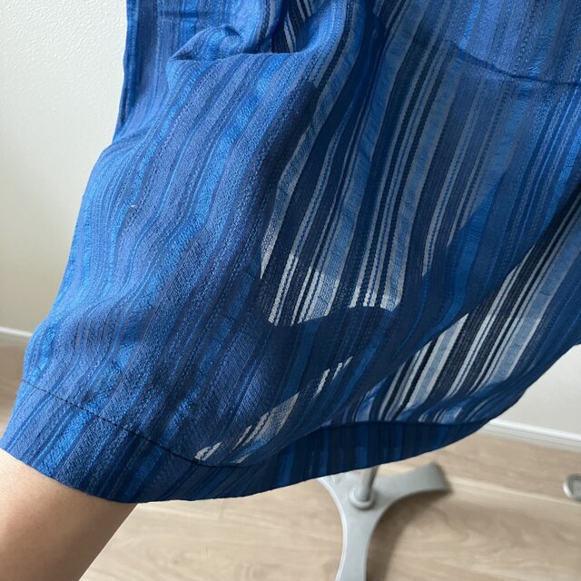 ふんわりブルーのトップス（o-to-134) | iichi 日々の暮らしを心地よくするハンドメイドやアンティークのマーケットプレイス