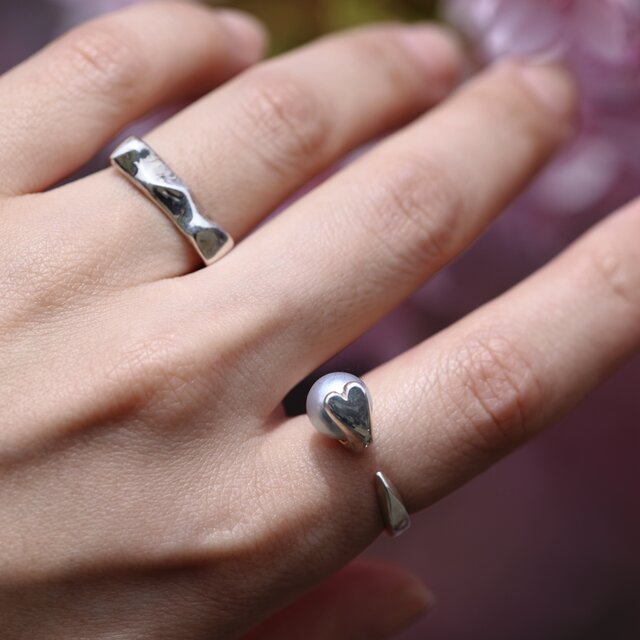 Accept pearl ring | iichi 日々の暮らしを心地よくするハンドメイドやアンティークのマーケットプレイス