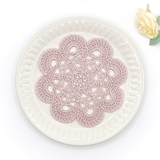 お花のレースドイリー/075/パープル | iichi 日々の暮らしを心地よくするハンドメイドやアンティークのマーケットプレイス