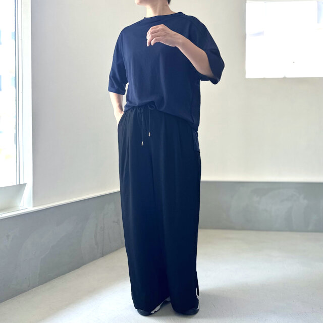 【接触冷感】サイドスリット イージーワイドパンツ 2色展開【ネイビー】『2025リデザイン』 | iichi 日々の暮らしを心地よくするハンドメイドやアンティークのマーケットプレイス