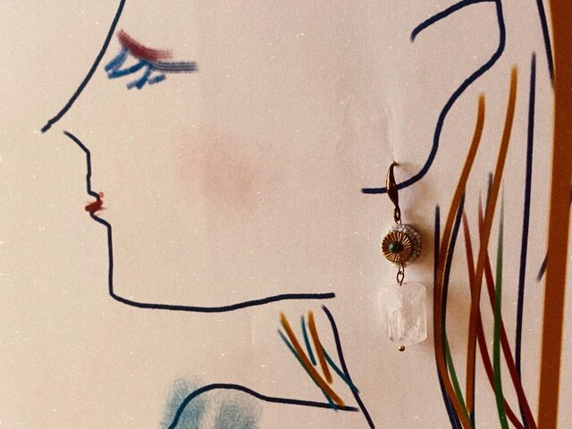 temple & crystalピアス | iichi 日々の暮らしを心地よくするハンドメイドやアンティークのマーケットプレイス