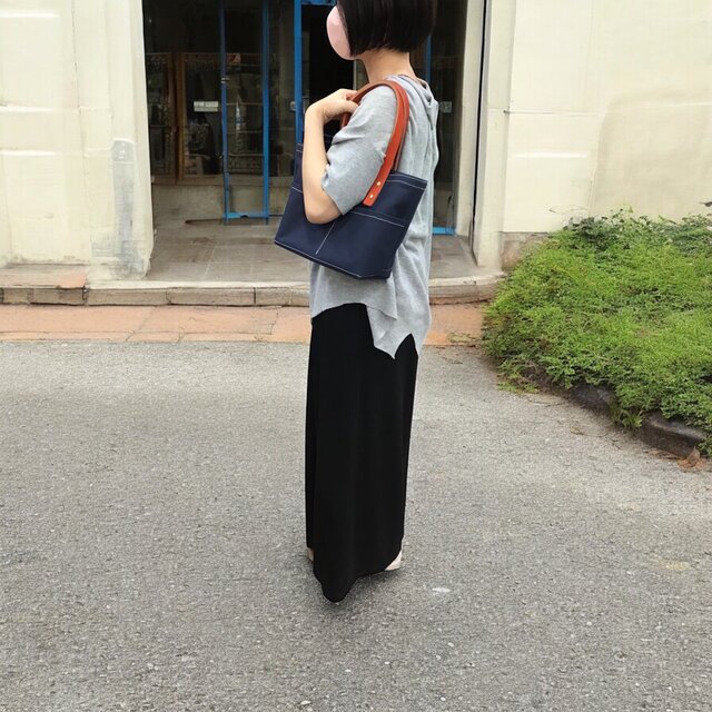 レザーハンドルが選べる帆布トートバッグS | iichi 日々の暮らしを心地よくするハンドメイドやアンティークのマーケットプレイス